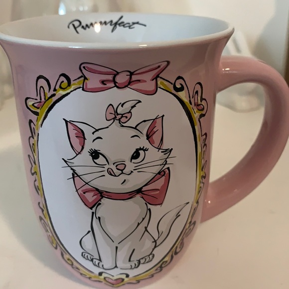Disney | Dining | Aristocats Disney Marie The Cat 6 Oz 473 Ml Maximum ...